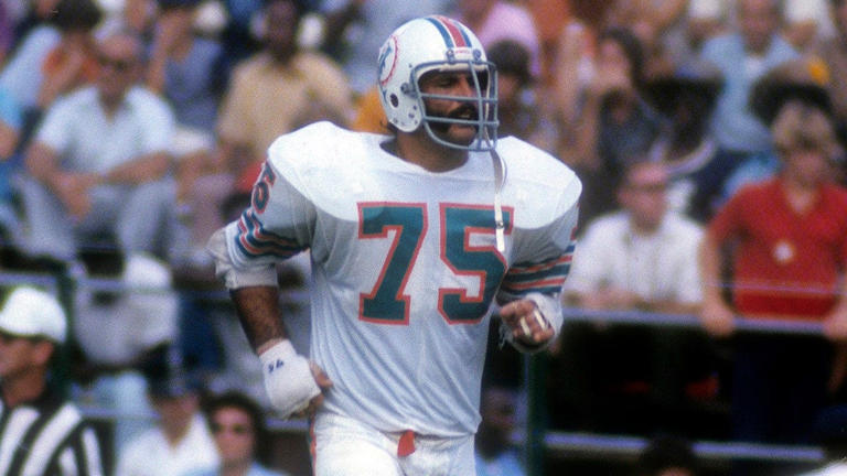 Manny Fernandez, cornerstone of Dolphins’ perfect 1972 season, dead at 79
