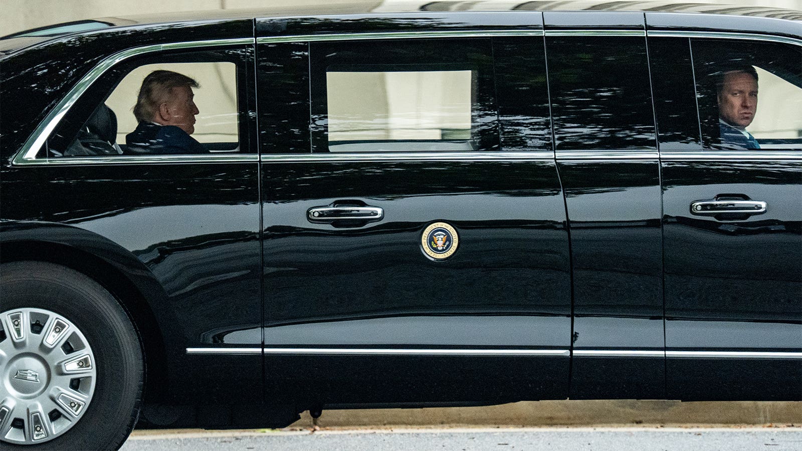 After 3-hour medical visit, Trump says 'everything checked out perfectly'