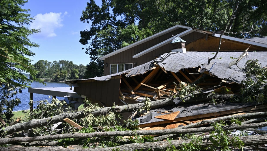 Flying umbrella kills woman during South Carolina storm