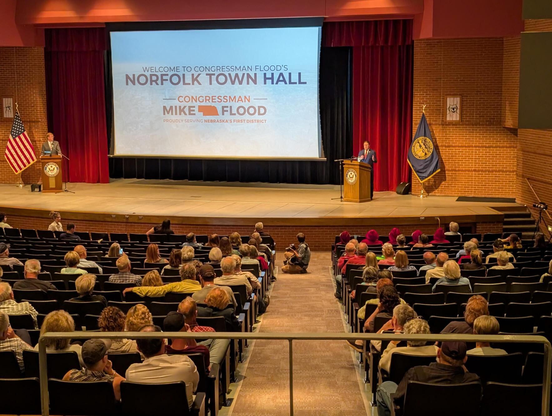 Rep. Mike Flood fields questions at Norfolk town hall