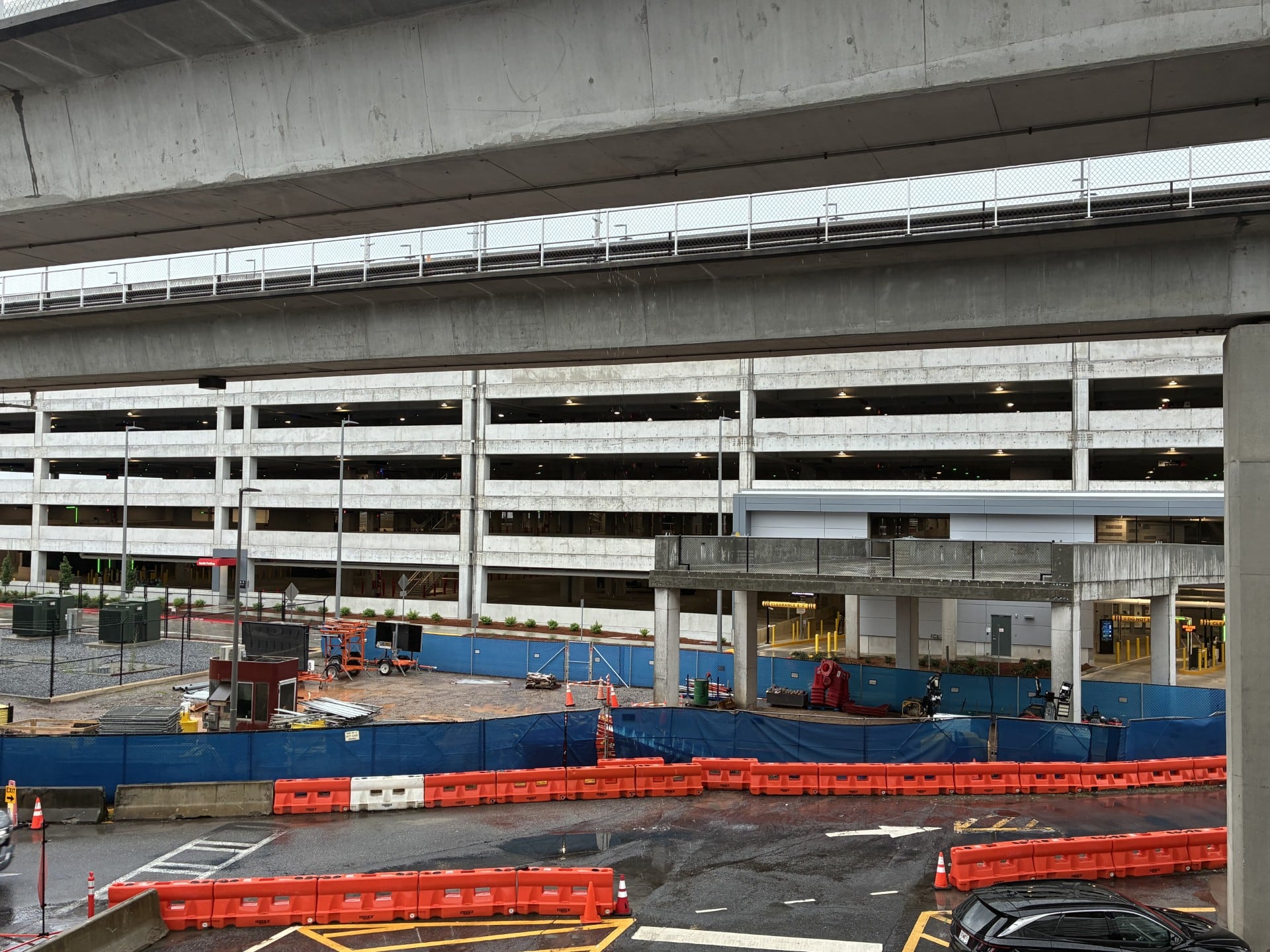 Atlanta airport unveils new South Parking Deck, adding more than 7,000 ...