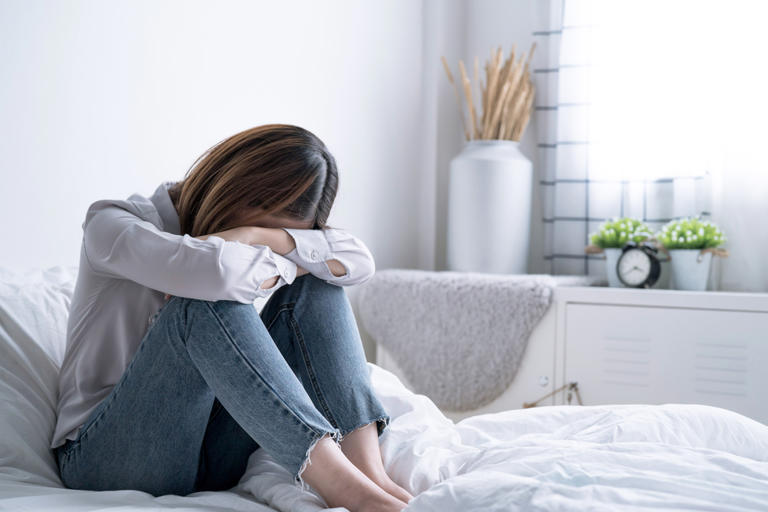 7 things lonely people do without realizing they're isolating themselves
