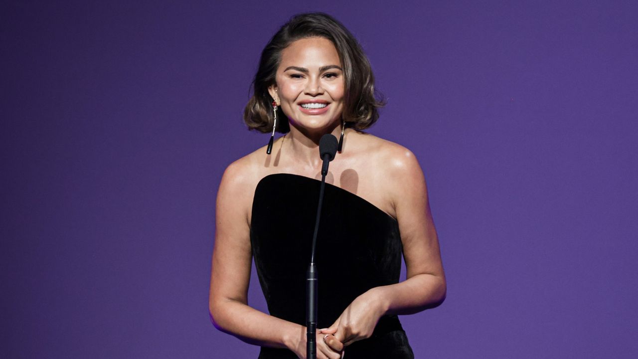Chrissy Teigen debuts French bob with blunt bangs at 2026 AMAs