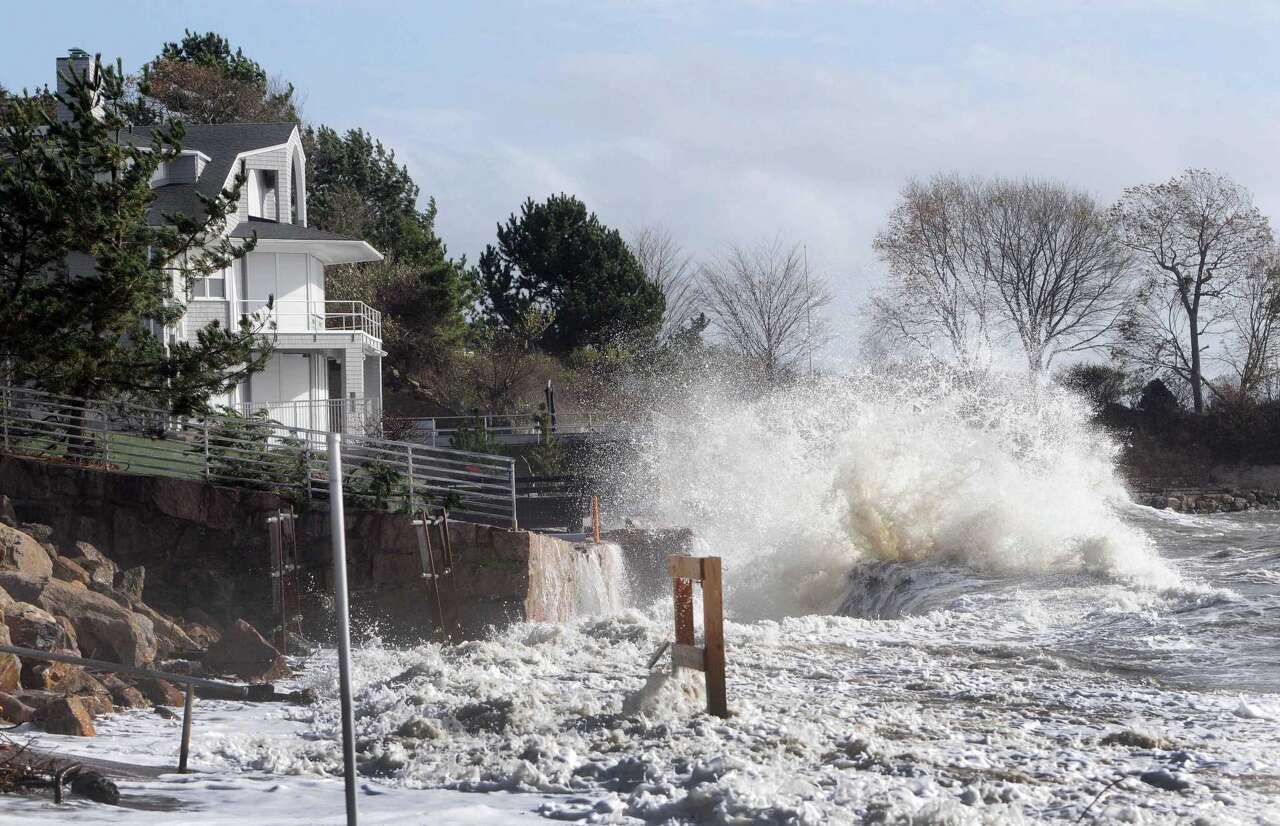 Connecticut officials warn of hurricane dangers, urge residents to be ...