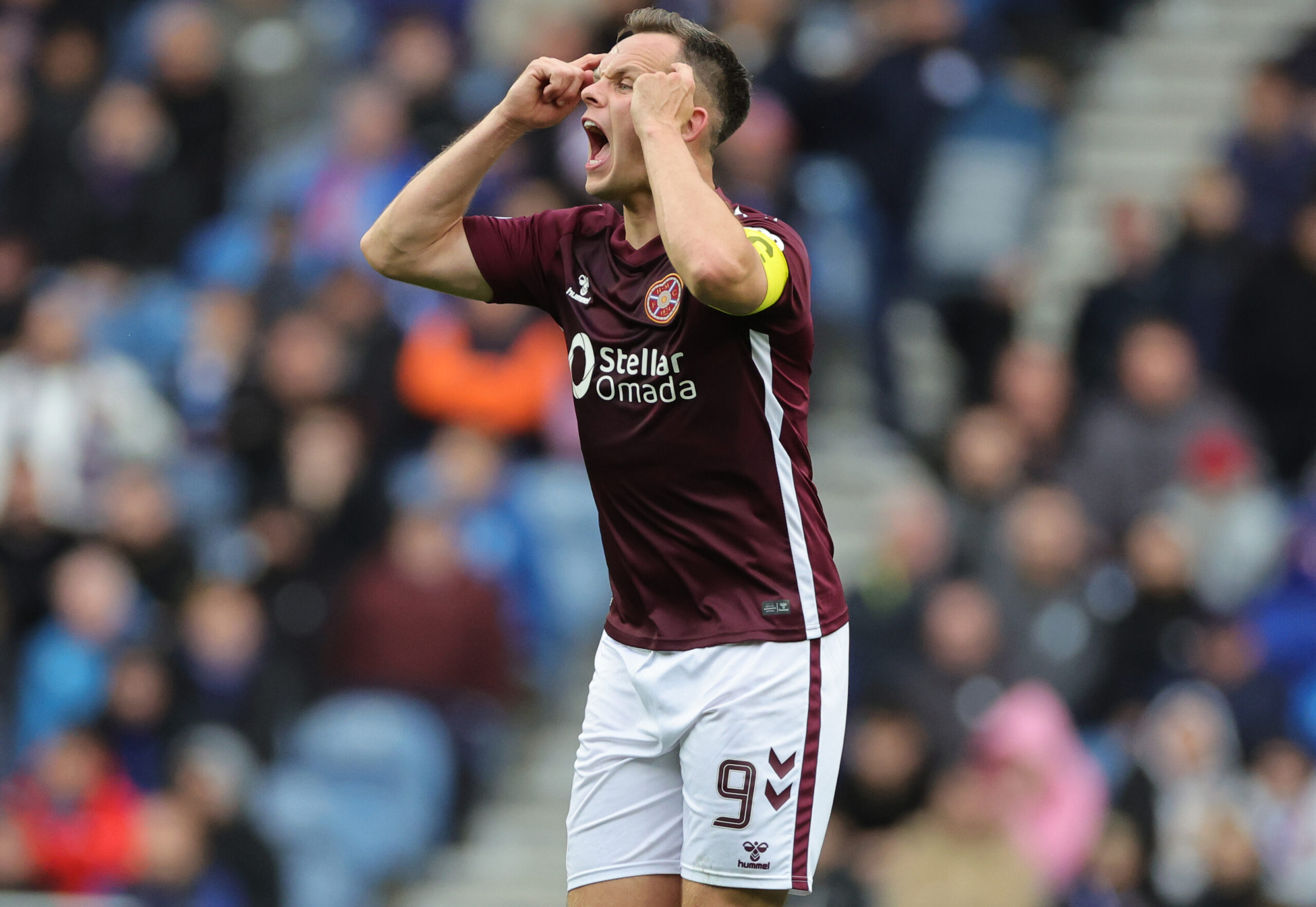 Il Celtic batte gli Hearts all'ultima giornata. Shankland raccoglie una ...