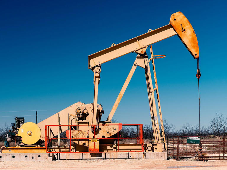 Petróleo cai para mínimos de março a beneficiar de acordo EUA-Irão ...