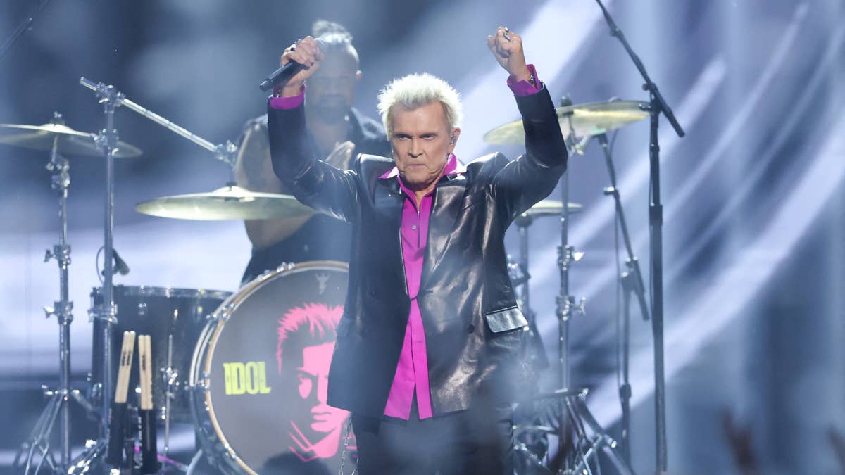 Billy Idol honored with lifetime achievement award at the AMAs