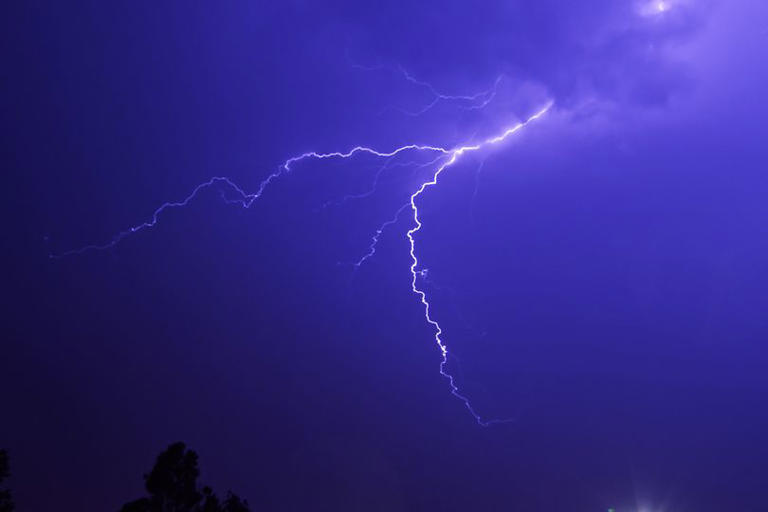 Met Office issues weather warning for intense thunderstorms tonight