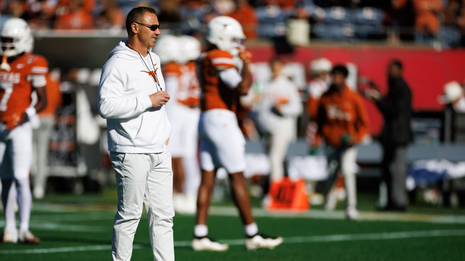 Texas football’s Steve Sarkisian apologizes for Ole Miss basket weaving ...