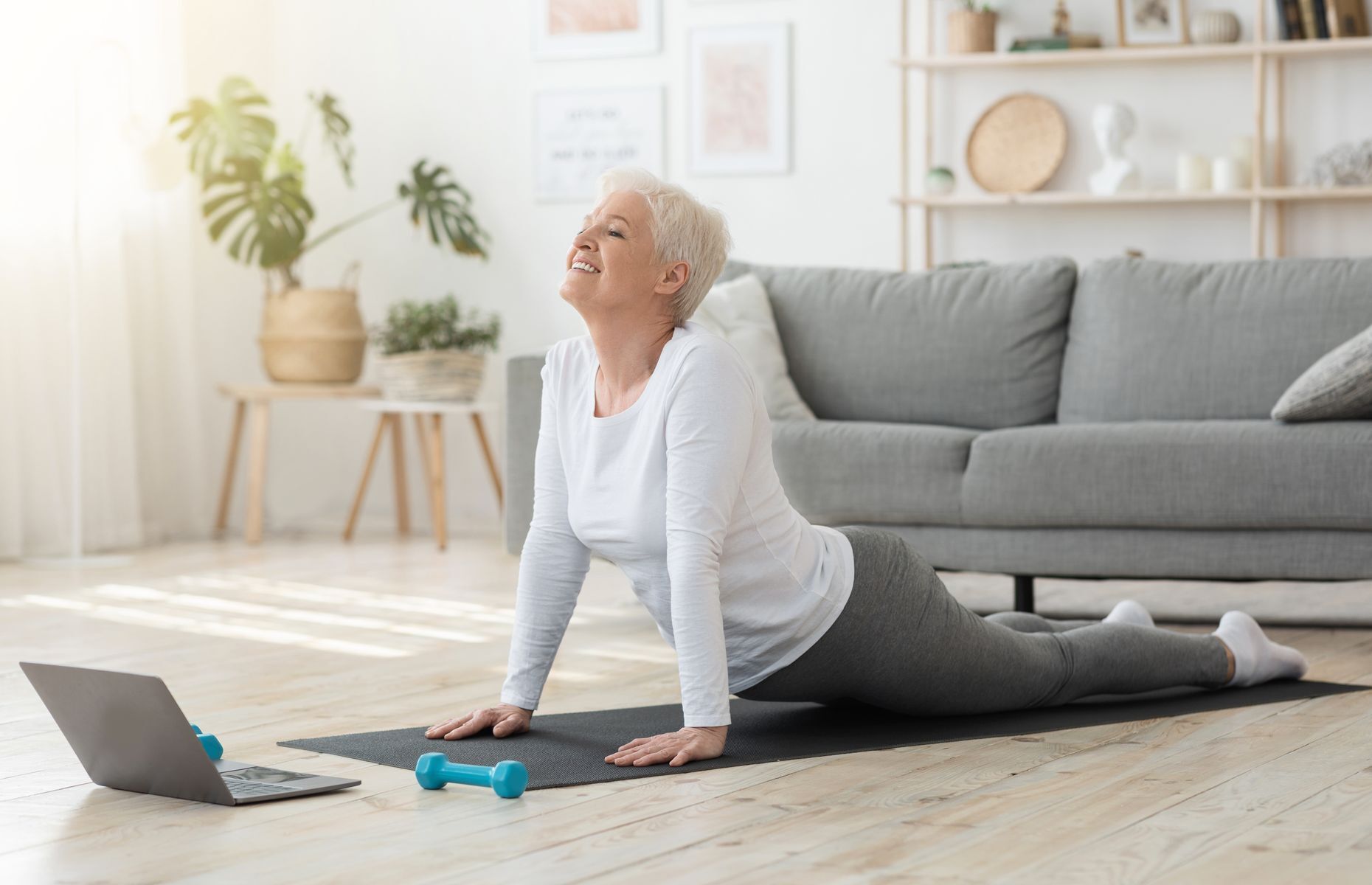 20 morning stretches to ease stiffness and tension