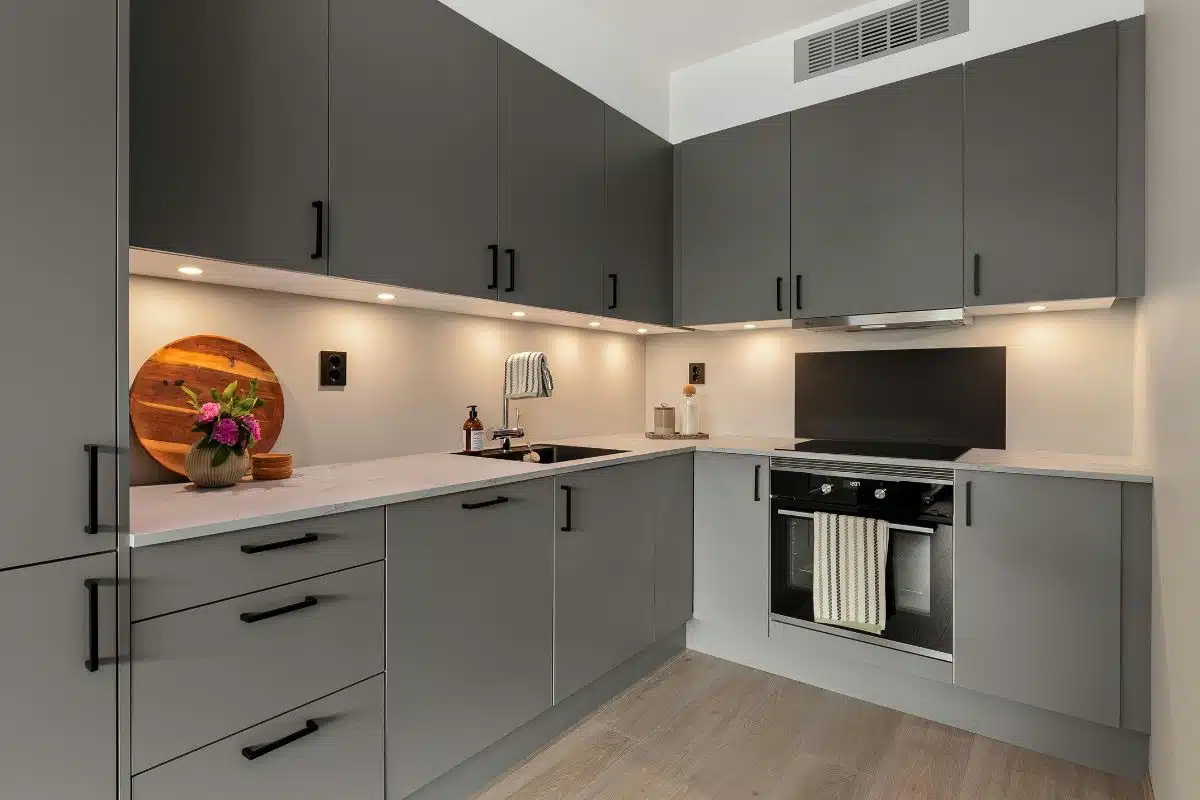 10 best tools for deep cleaning your kitchen