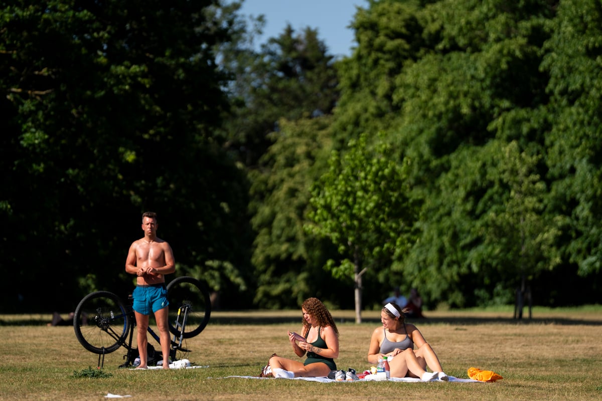 London sizzles on hottest May day ever as heatwave causes train chaos