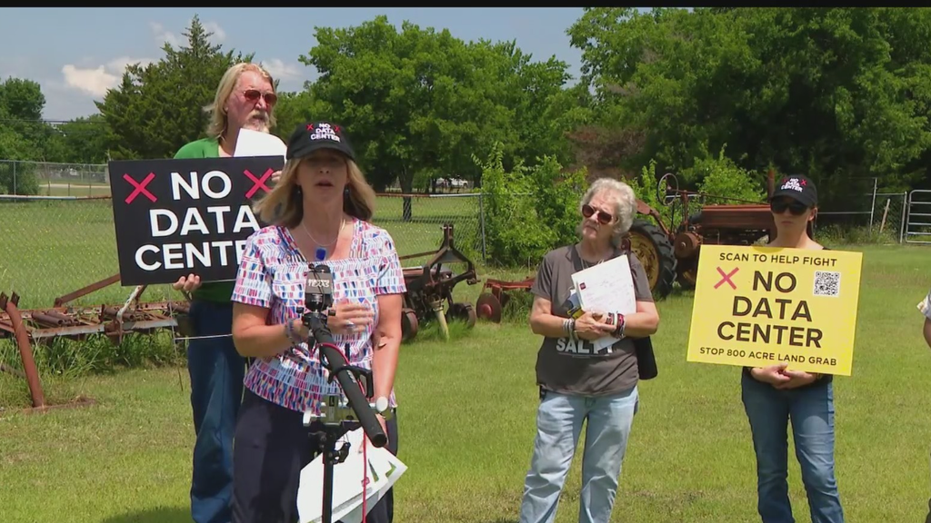 Residents say Red Oak sign warnings target data‑center critics