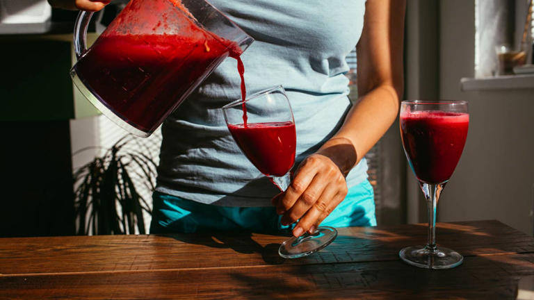 4 Dietitians Agree: Drinking Beet Juice Can Effectively Lower Blood ...