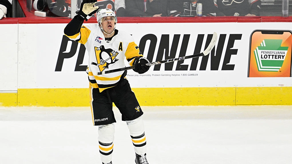 Malkin re-signs with Penguins, narrowing Red Wings’ center options