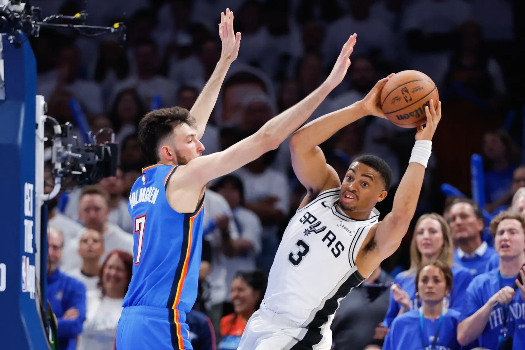 What is wrong with Keldon Johnson?