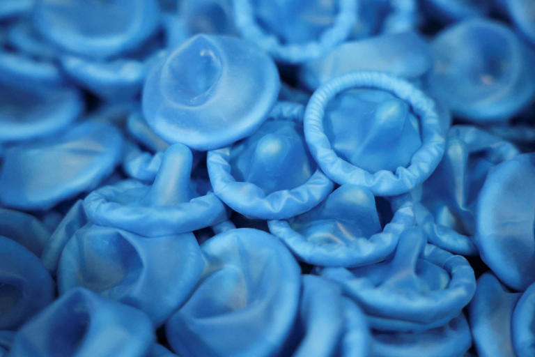 1 in 5 women don't use any contraception, survey finds, with experts ...
