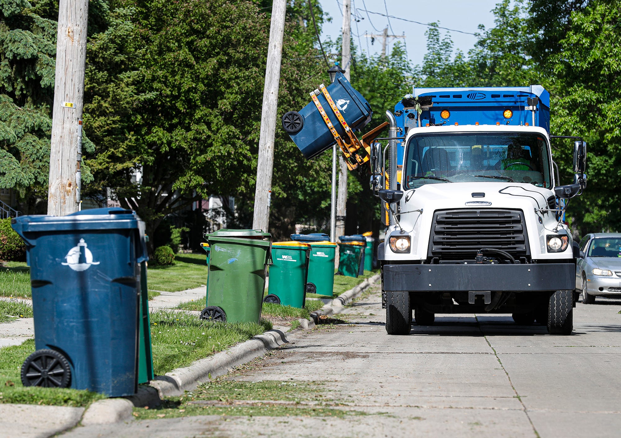 What to know about Fond du Lac garbage collection delays