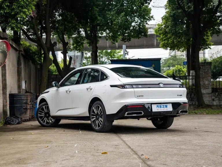 Changan renova su cartera en China con berlina híbrida y SUV integrados ...