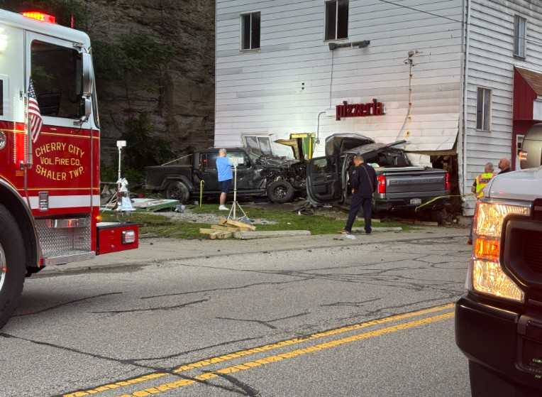 Person hospitalized after 2 vehicles crash into Allegheny County pizza shop