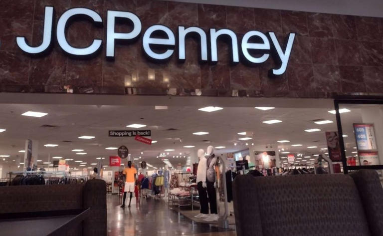 JCPenney accelerates 90% off sales due to massive store closures this ...