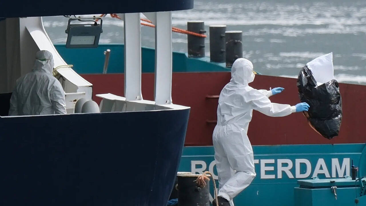 Cruise ship involved in hantavirus outbreak undergoes enhanced cleaning ...