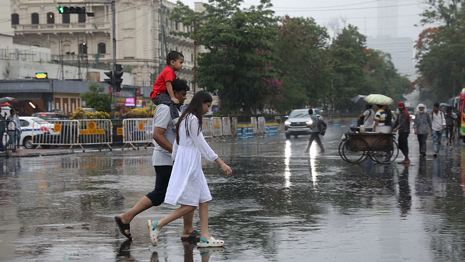 IMD forecasts rain and storms as monsoon onset delayed