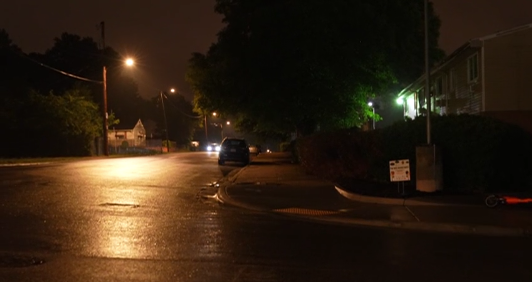 Man critically injured in Mosby Court shooting