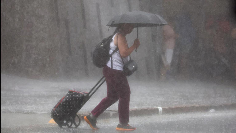 Wild weather for southeast as storm threatens Origin I