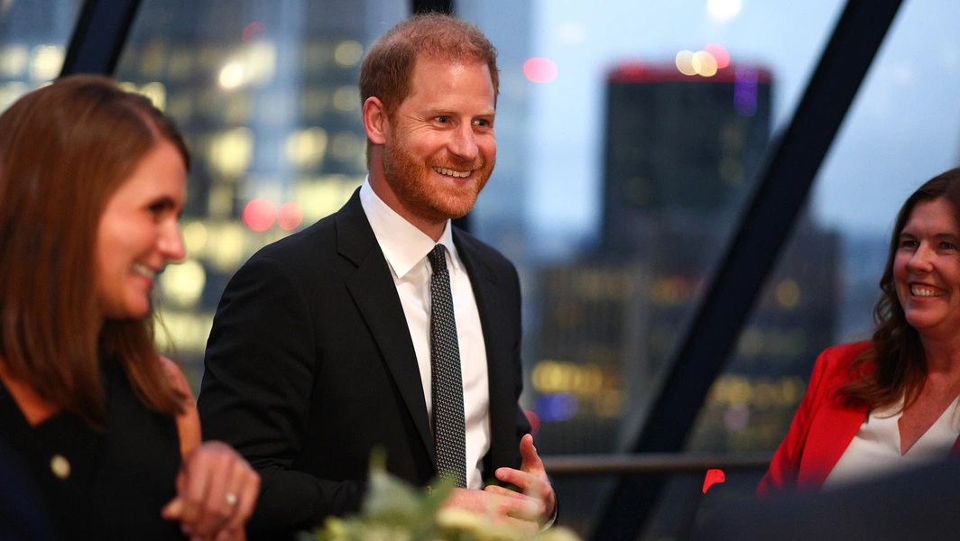 Harry and Meghan eye royal thaw amid financial strain