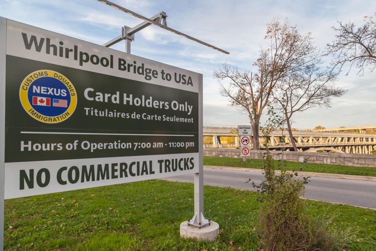 US Customs and Border Protection stops traffic into Canada with ...