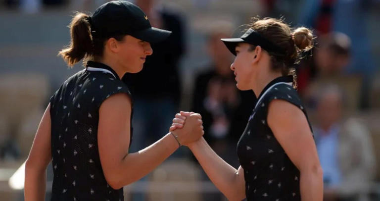 Iga Swiatek recounts 'quite hard' RG loss to Simona Halep that taught ...