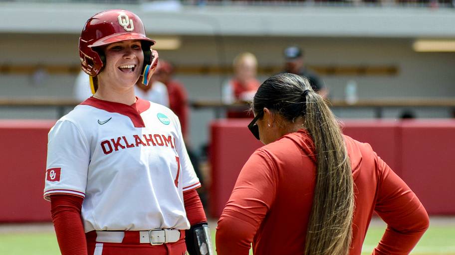 Oklahoma's Kendall Wells wins national award