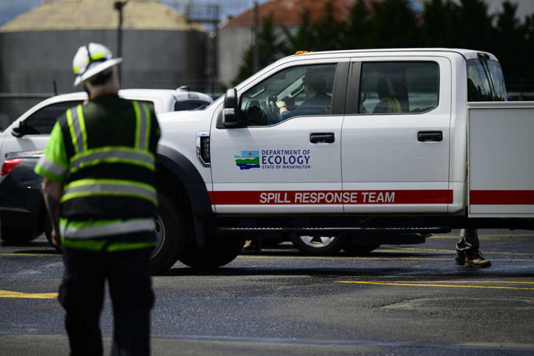 Several killed, workers suffer chemical burns after massive Washington ...