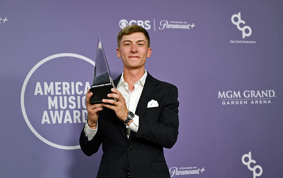 Sam Barber wins breakthrough country artist at 2026 AMAs