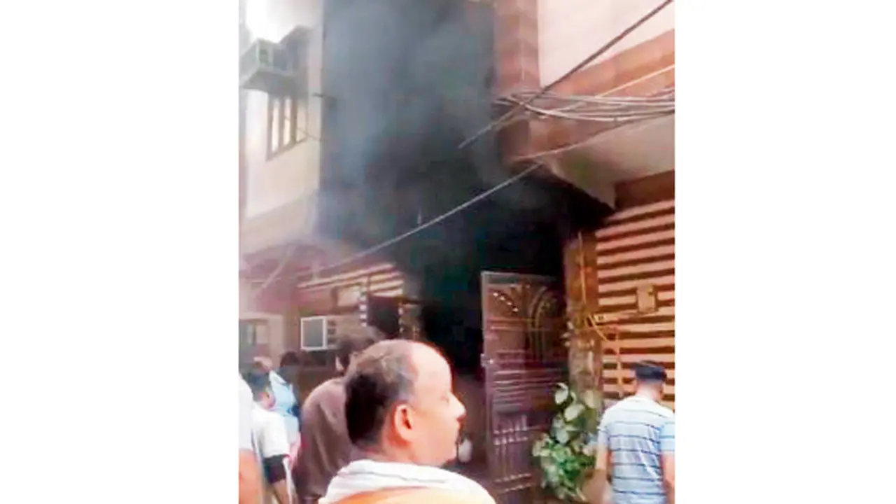 Massive fire breaks out in Rohini building, 23 people rescued