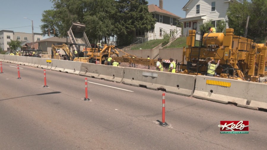 Minnesota Avenue construction crews digging, blasting, and paving