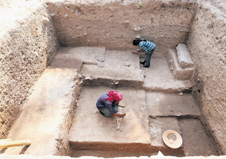 Roman coins among 500 artefacts unearthed in TN's Vellalore