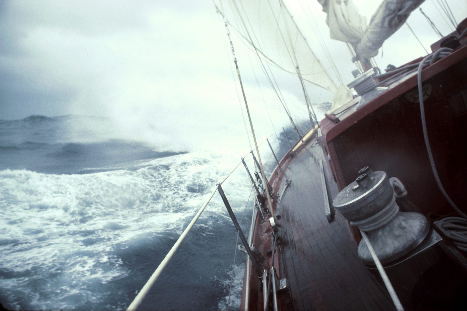 Van monstergolven tot piraten: de gevaarlijkste wateren op aarde