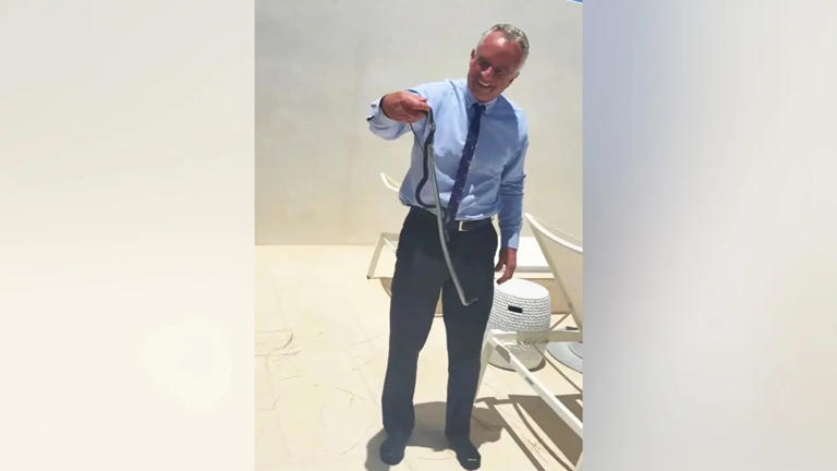 Robert F Kennedy Jr. grabs snakes barehanded in viral video