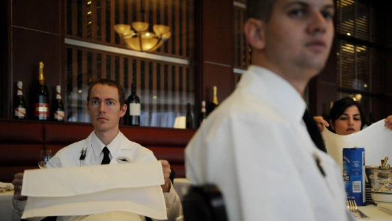 Napkin etiquette meets sustainable living