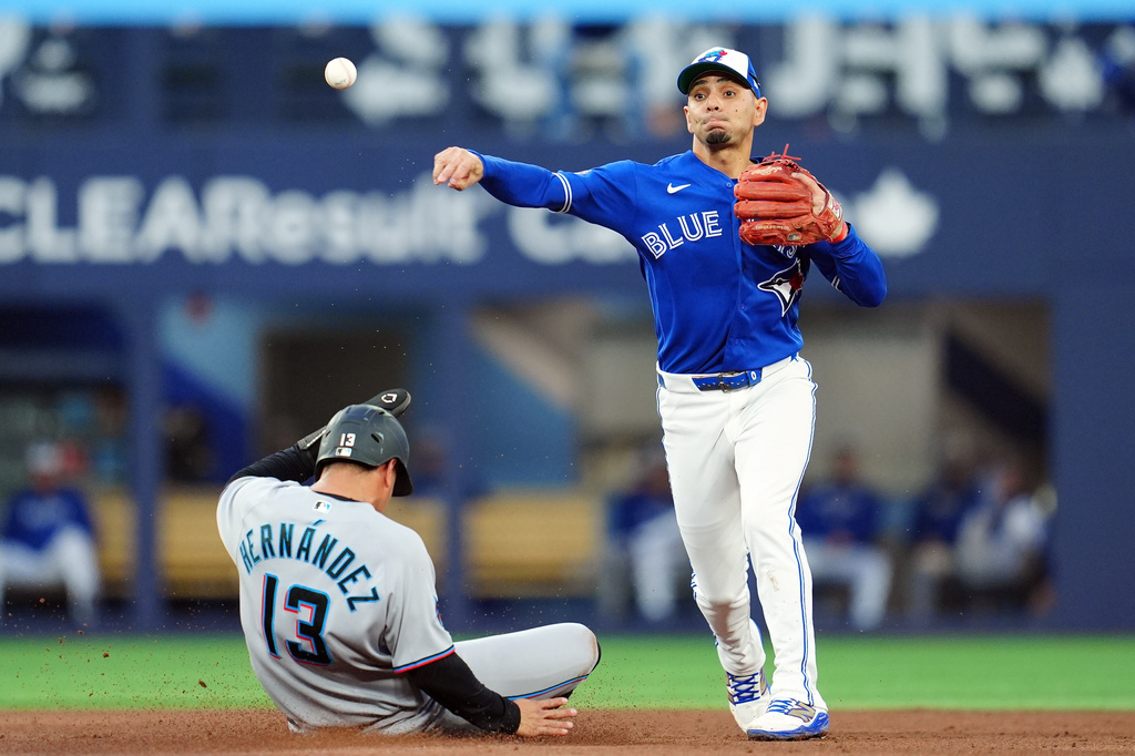 Sánchez hits first career grand slam as Blue Jays win 8-1, snap Marlins ...