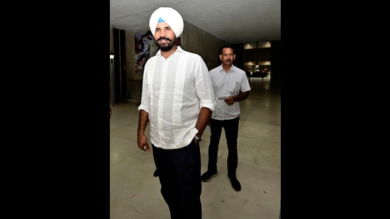 SC panel seeks police report into Warring’s casteist audio clip
