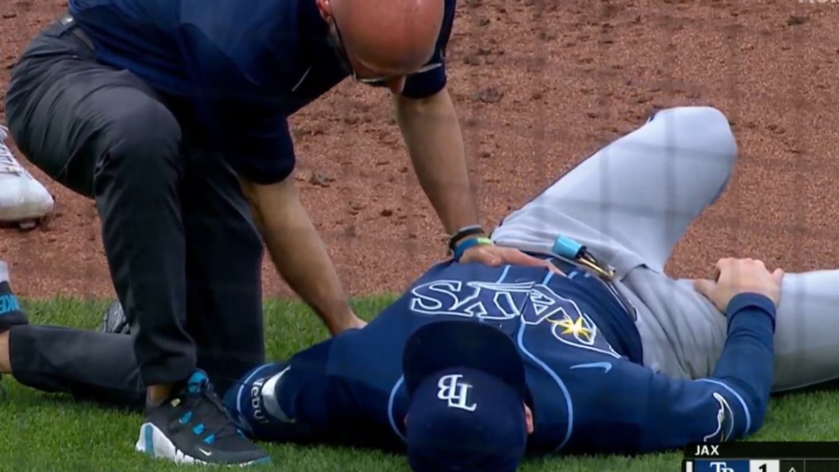 MLB: Rays pitcher leaves game after taking a nasty line drive to the back
