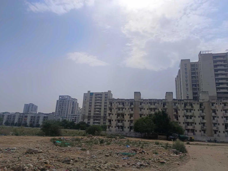 In NCR high rises, EWS residents face daily discrimination—security ...