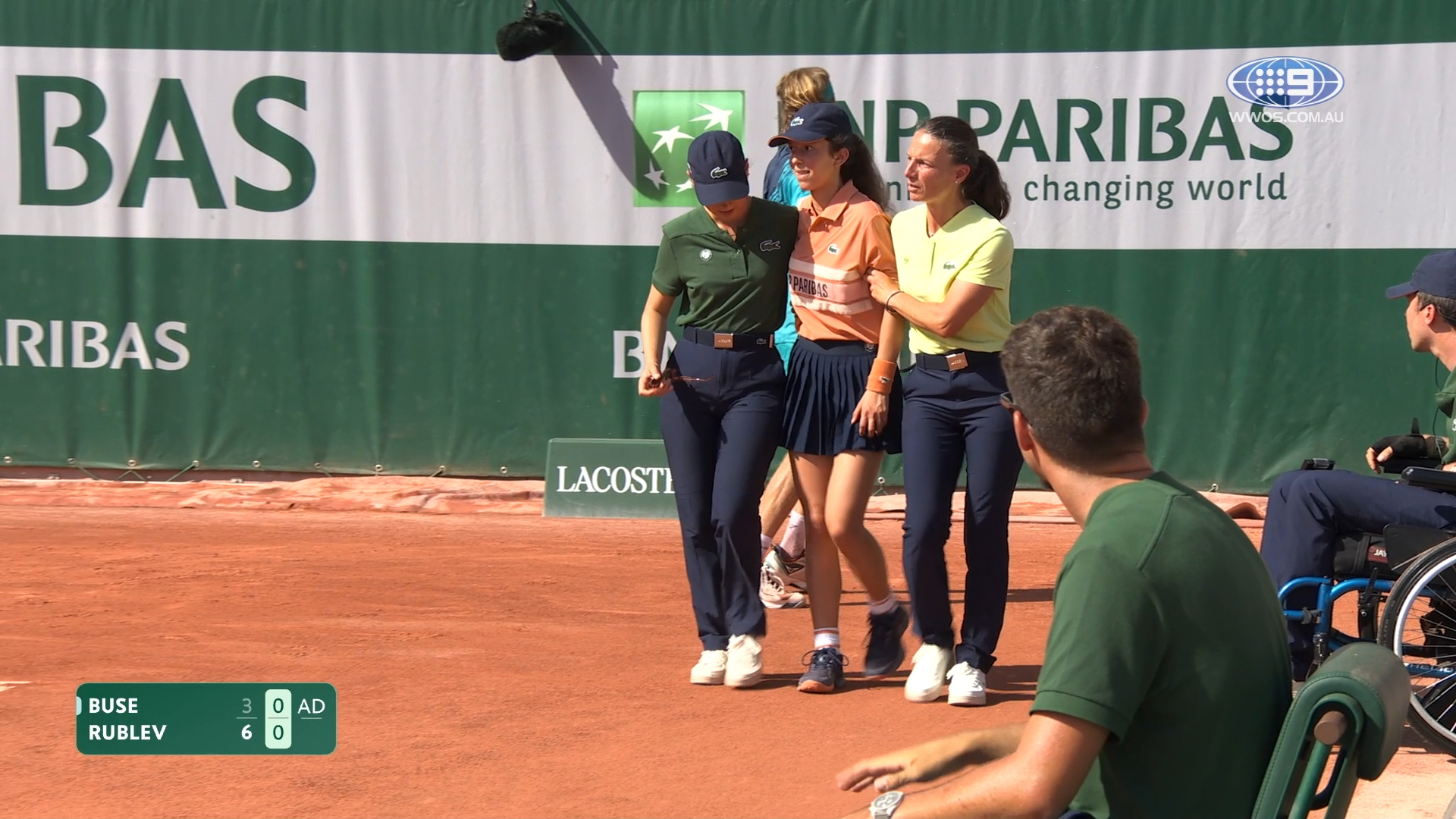 Ball girl succumbs to brutal French Open heatwave