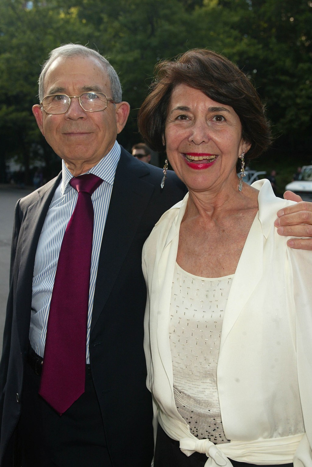 Donald Newhouse, billionaire newspaper mogul and heir to media empire ...