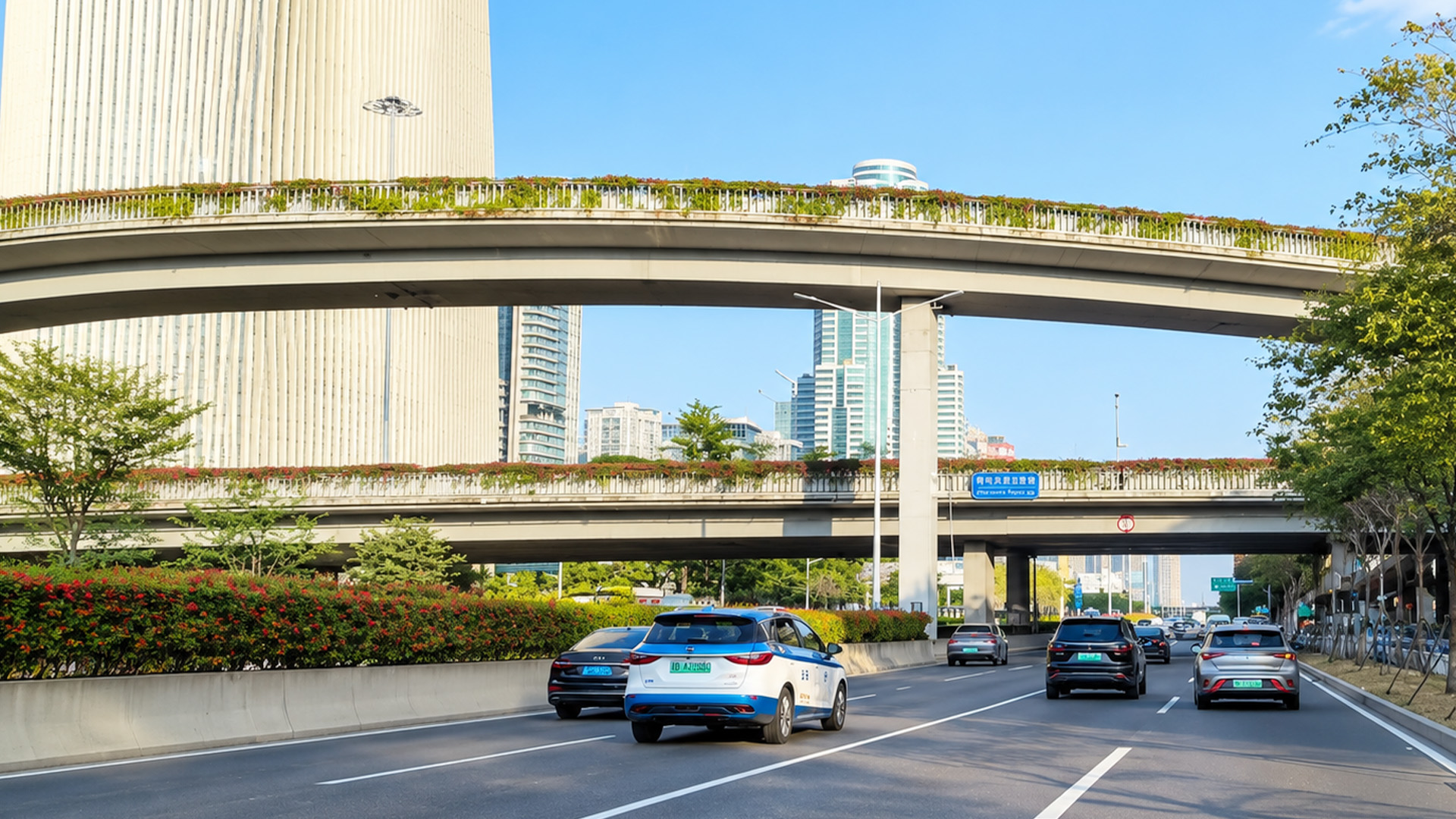 China’s multi-layer road systems blend nature with urban mobility