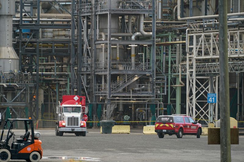 Chemical tank rupture in Washington state causes multiple deaths and ...