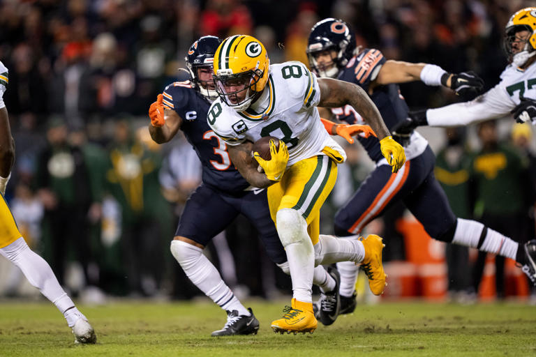 Packers star Josh Jacobs arrested, facing five charges in domestic ...